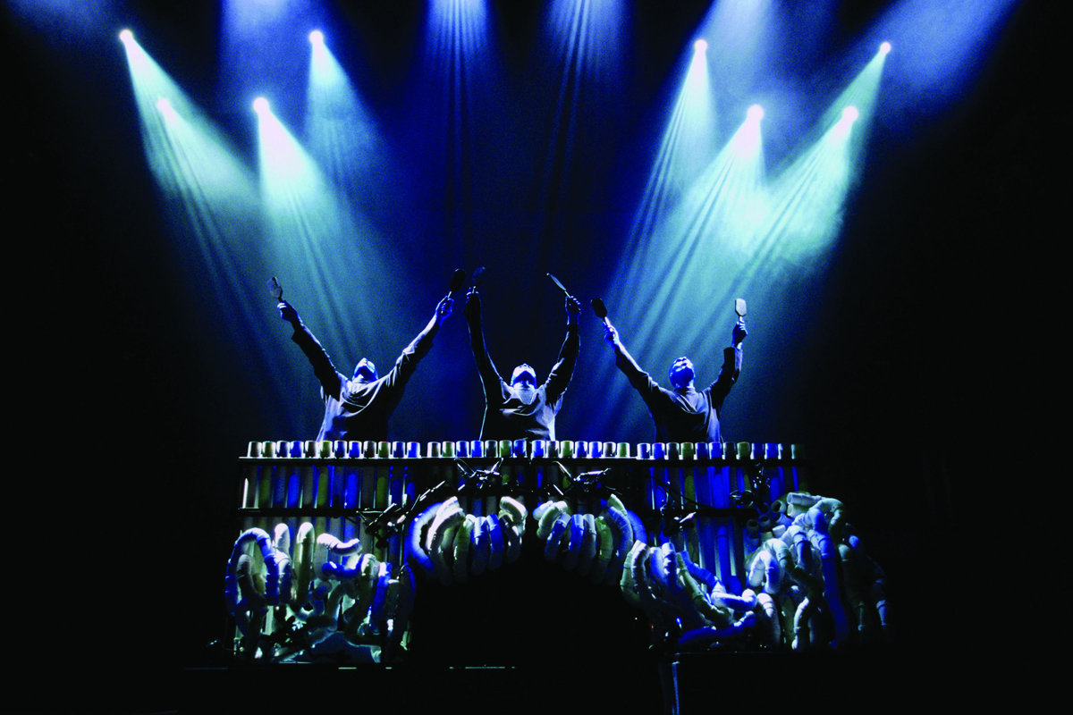 Quem quer se um Blue Man? Blue Man Group, TIM e Caldeirão do Huck ...